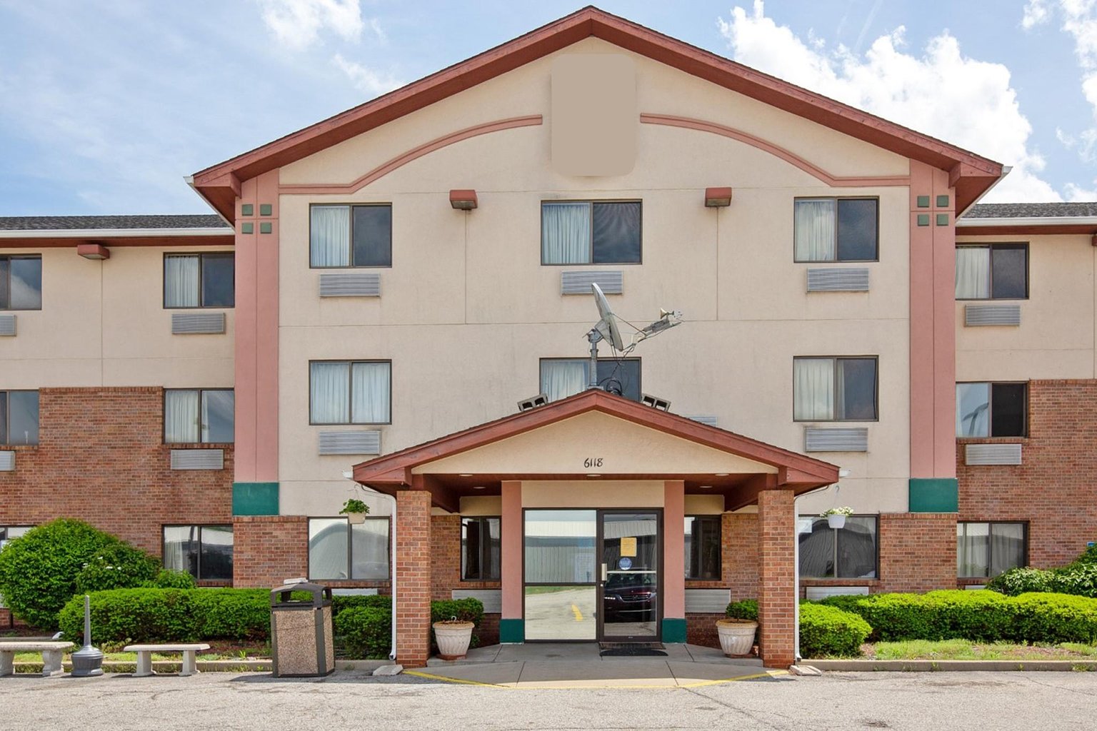 Oyo Hotel Portage I 94