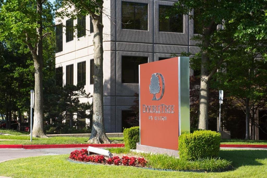 《Doubletree By Hilton Tulsa - Warren Place》– Real Guest Stories ...