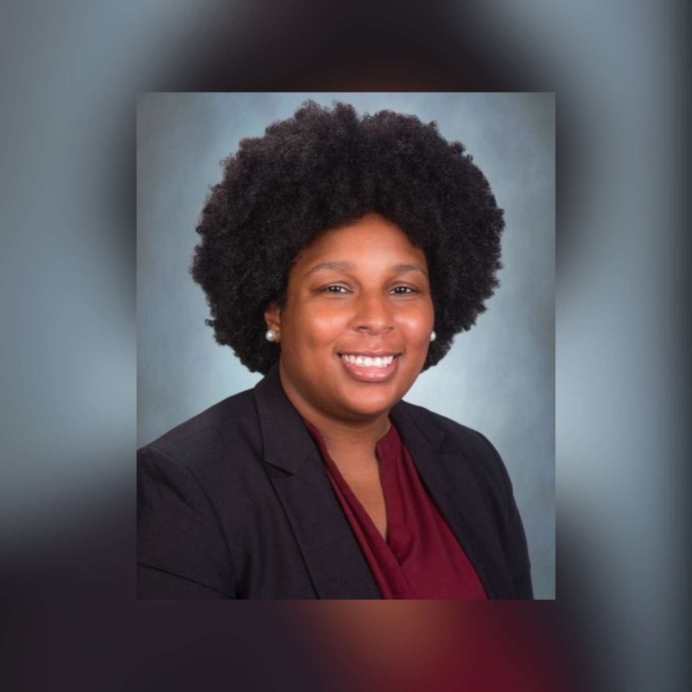 Black Woman Wears Fro in Headshots, Goes Viral On LinkedIn | Hayti ...