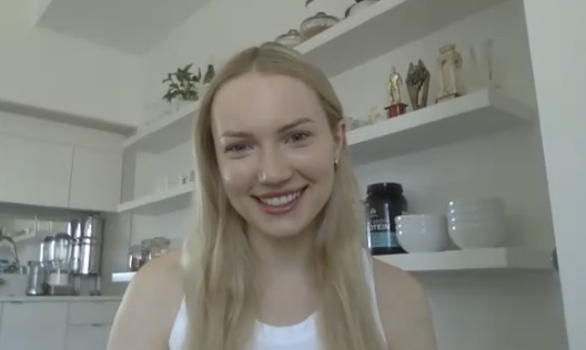 Emily Ruhl Talks Writing, Directing, and Producing New Short Film ‘BLUE ...