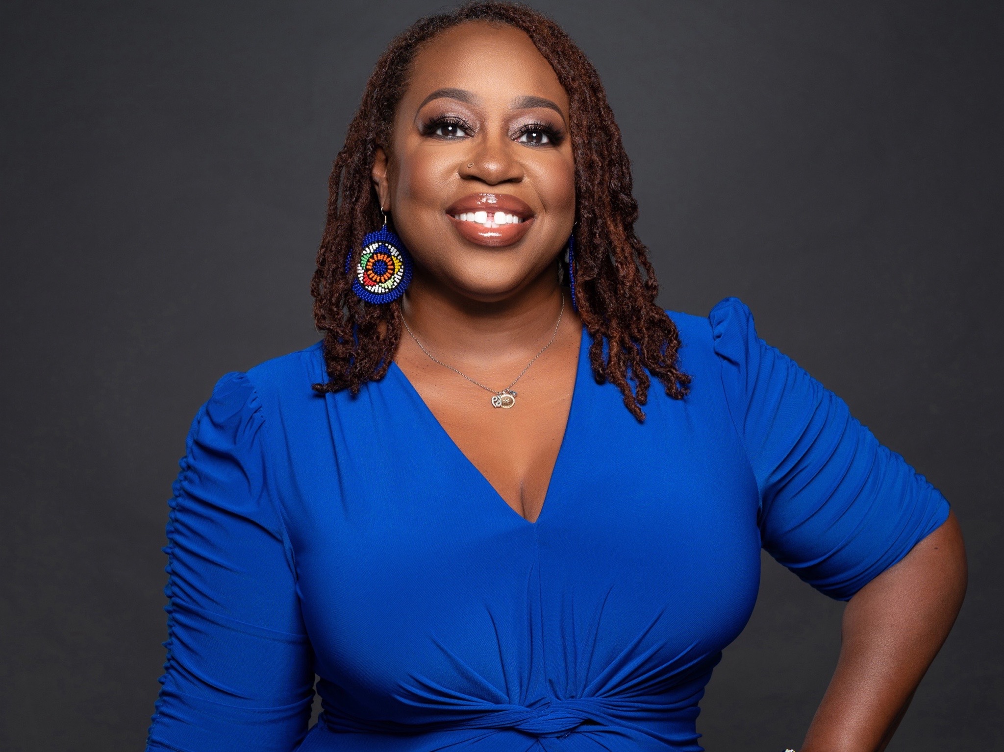 Aiyisha T. Obafemi shares the impact of Tupac in her book ‘A Light On A ...