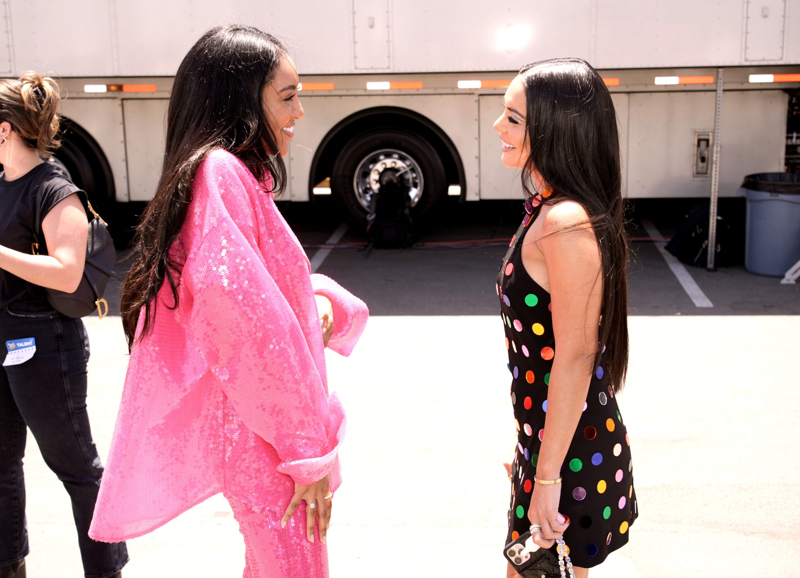 New photos of Vanessa Hudgens and Tayshia Adams at 2022 MTV Movie & TV ...