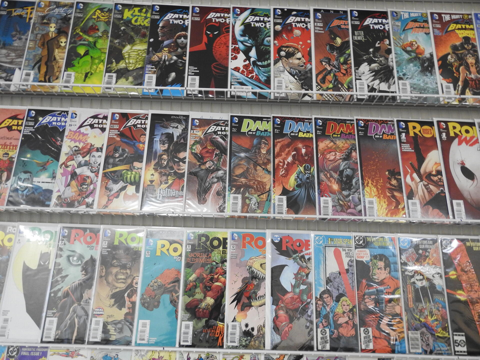 Huge Lot 150+ Comics W/ Batman, Robin, V, Who's Who+ Avg VF Condition ...