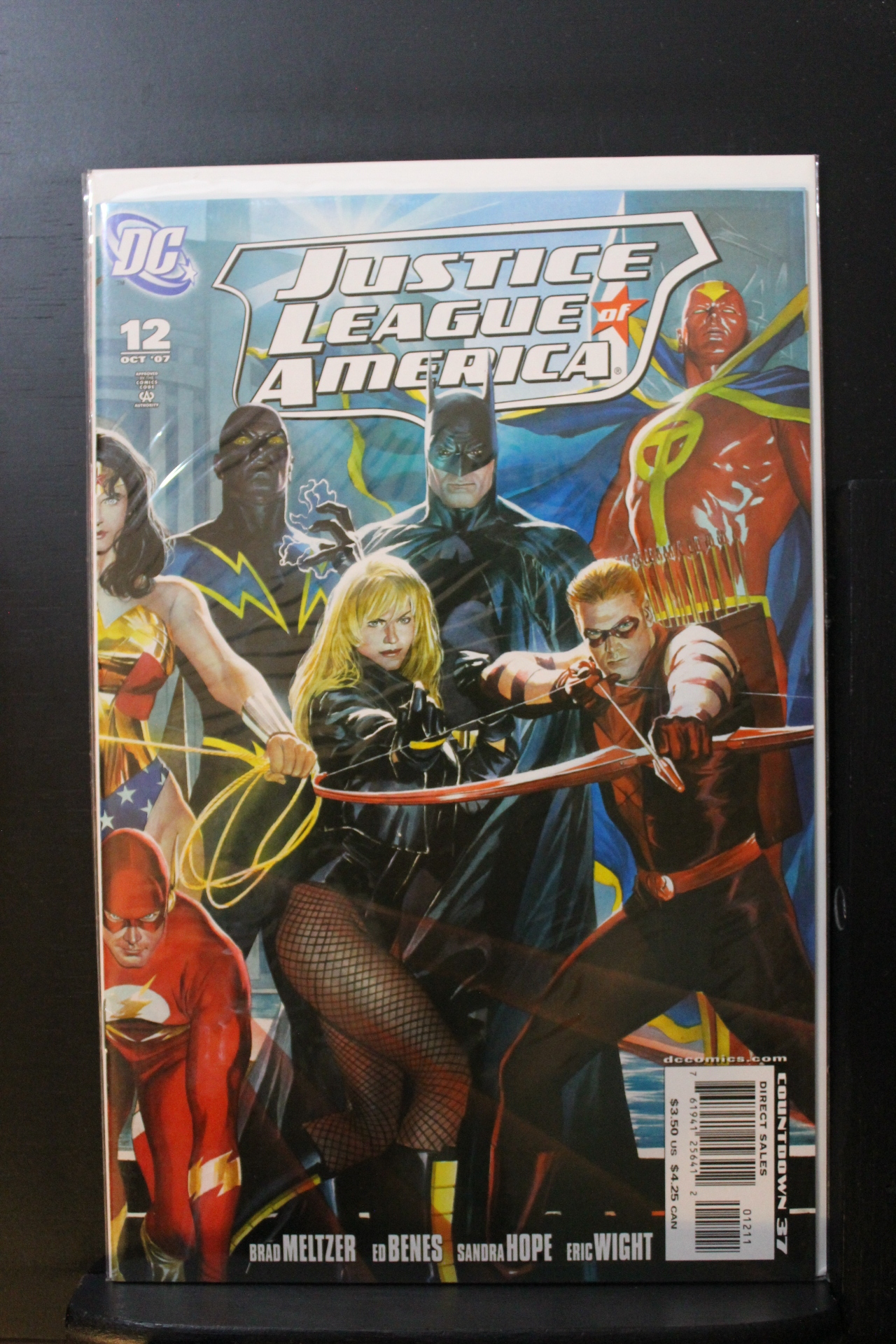 Justice League of America #12 Newsstand - Right Side of Cover (2007 ...