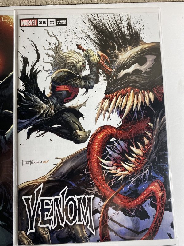 VENOM 28 NM Tyler Kirkham Exclusive Trade + Secret Virgin Variant Comic ...