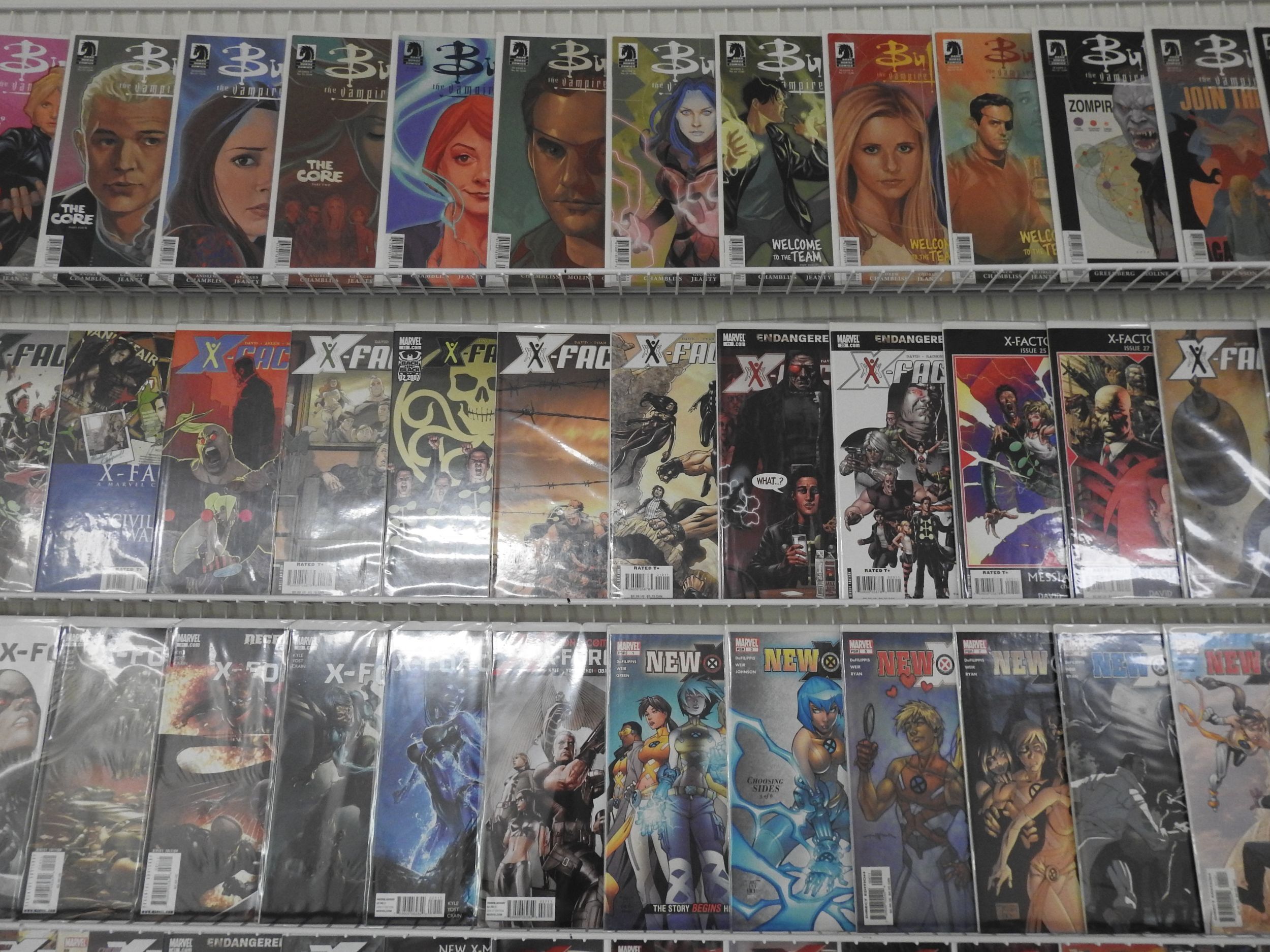 Huge Lot 200+ Comics W/ X-Force, Buffy, Tomb Raider+ Avg VF-NM Cond ...