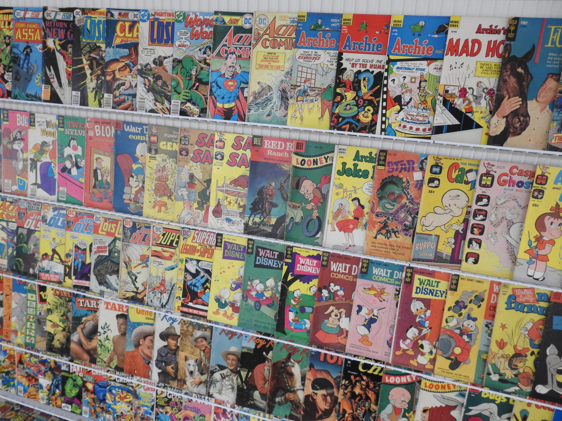 Huge Lot of 170+ Mixed Comics W/ Archie, Captain America+ Avg VG ...