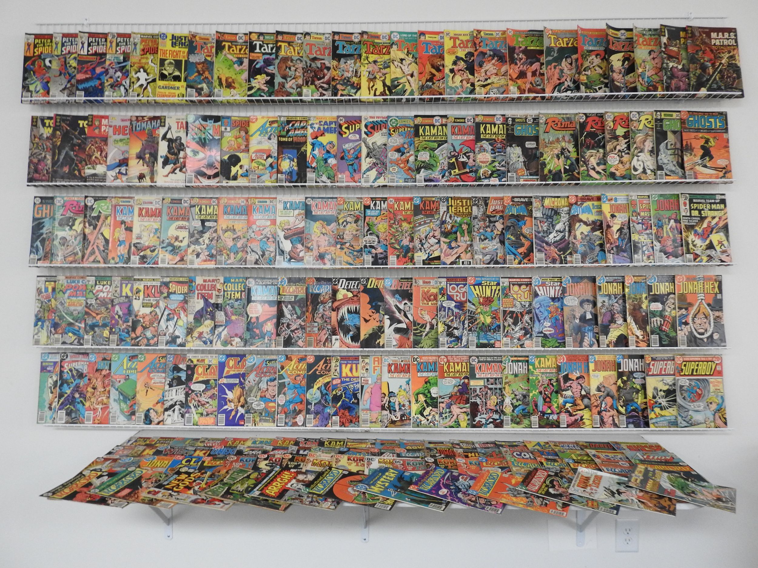 Huge Lot of 190+ Comics W/ Spider-Man, Tarzan, Jonah Hex, +More! Avg ...