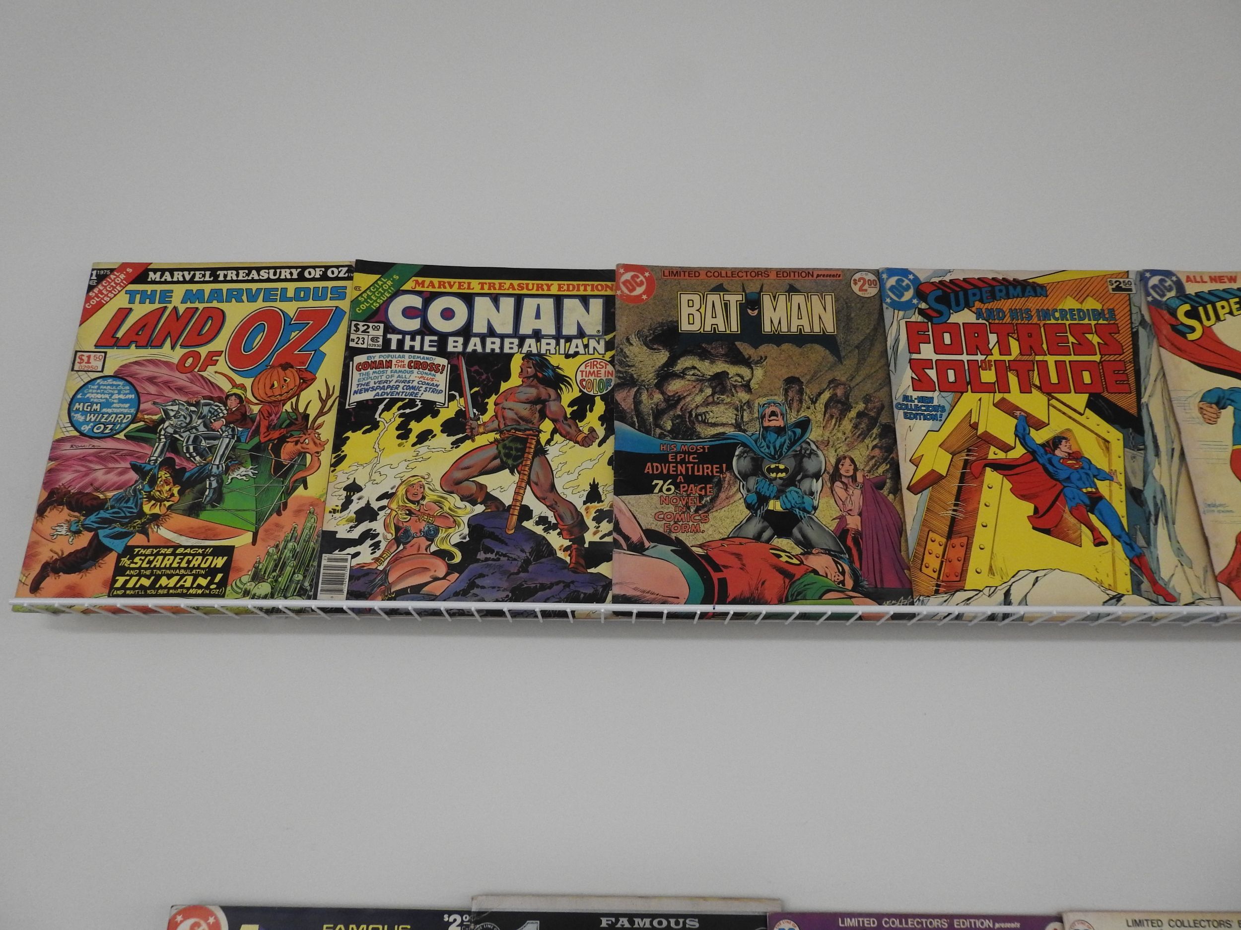 Lot of 28 Treasury Edition Books W/ Superman, Batman, Star Wars, +More ...