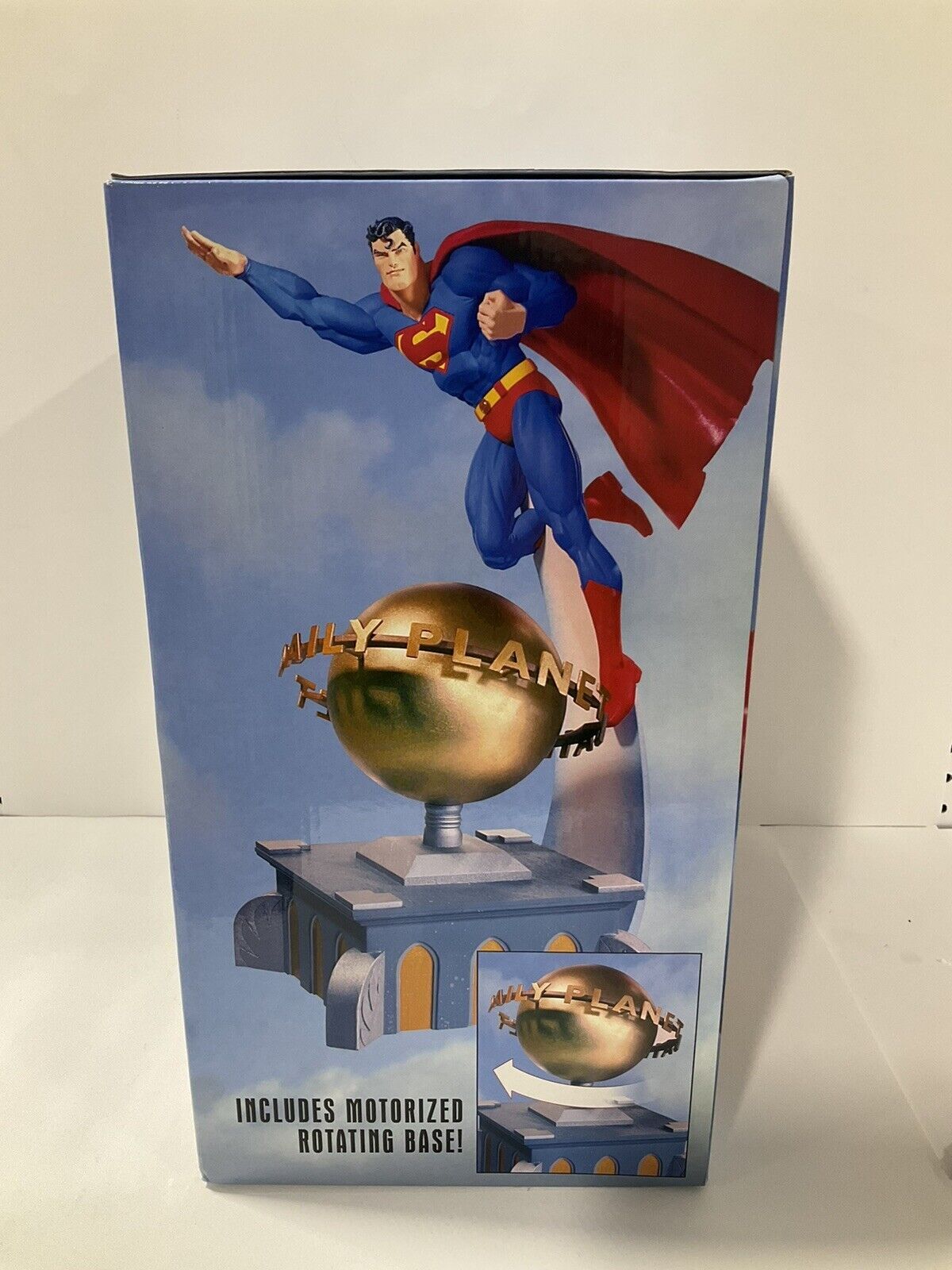 Superman Deluxe Statue Motorized Rotating Base Sealed in BOX Limited ...
