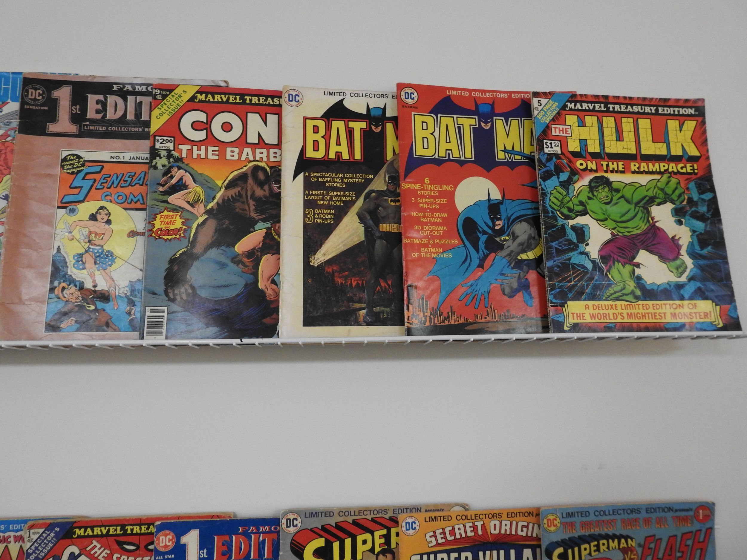 Huge Lot of 56 Treasury Edition Comics! W/Batman, Spidey, Superman+ Avg ...