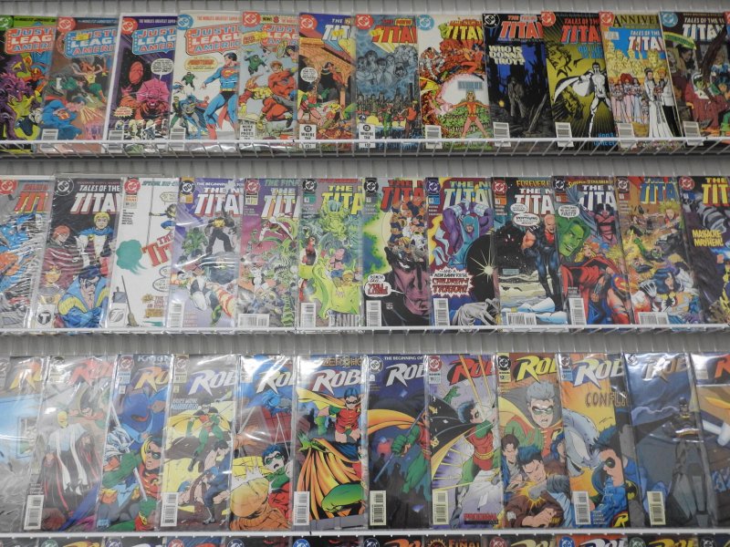 Huge Lot 170+ Comics W/ Teen Titans, Justice League, Nightwing+ Avg VF ...