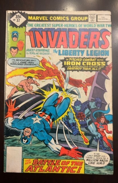 Lot of 9 Comics (See Description) The Invaders, New Warriors, The ...