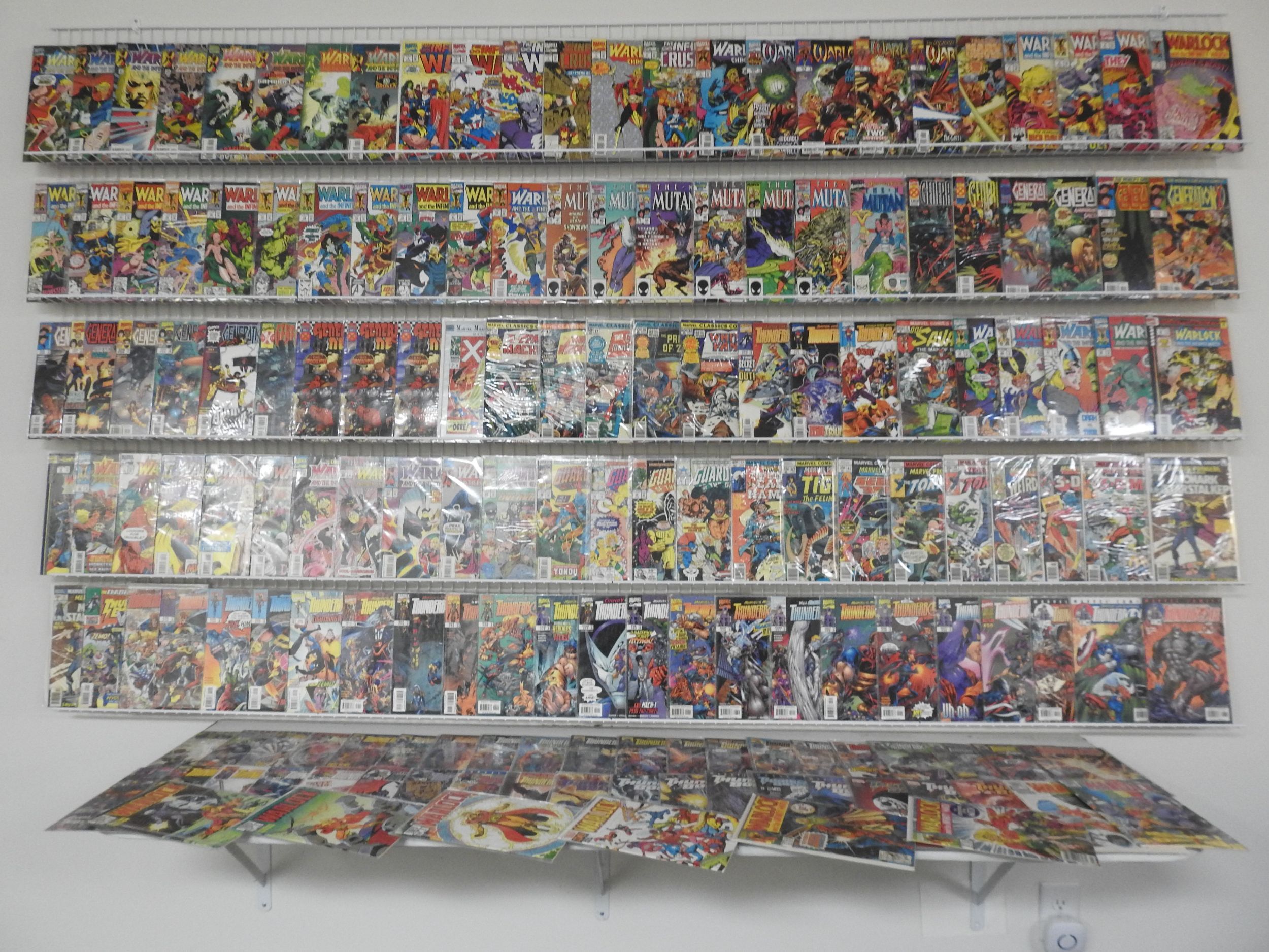 Huge Lot of 160+ Comics W/ GOTG, The New Mutants, Warlock! Avg. FN/VF ...
