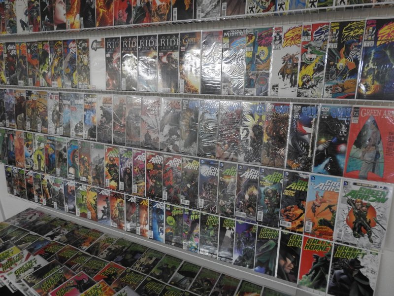 Huge Lot 160+ Comics W/ Ghost Rider, Godzilla, Green Arrow, + ! Avg VF ...