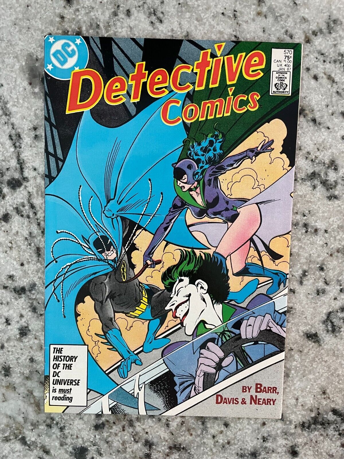 Detective Comics # 570 NM DC Comic Book Joker Catwoman Batman Robin Ivy ...