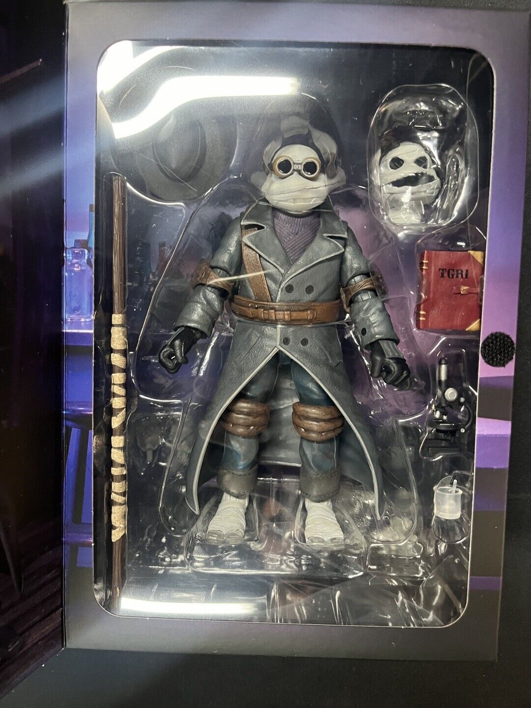 Universal Monsters TMNT Donatello as The Invisible Man Ultimate Action ...