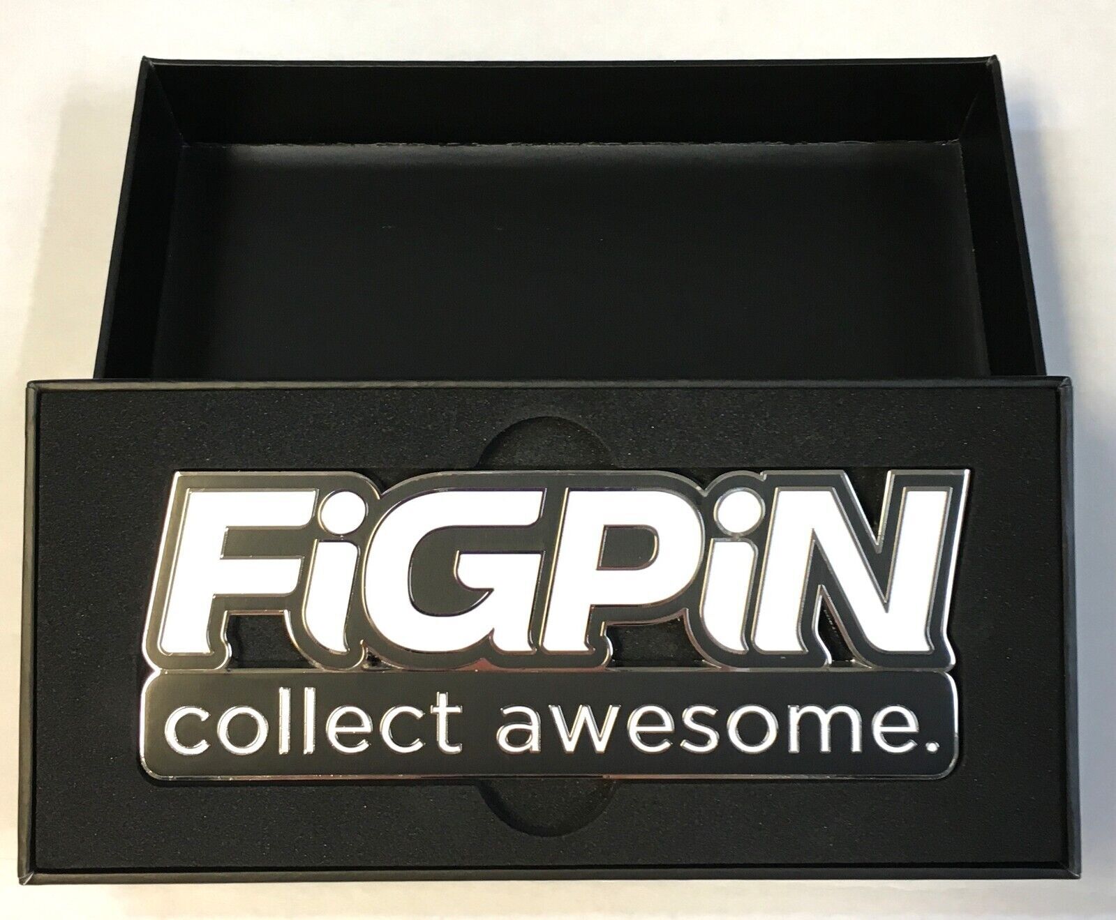 NEW FiGPiN Flex Awesome XL LOGO PIN - Limited Edition wh | Comic Books ...