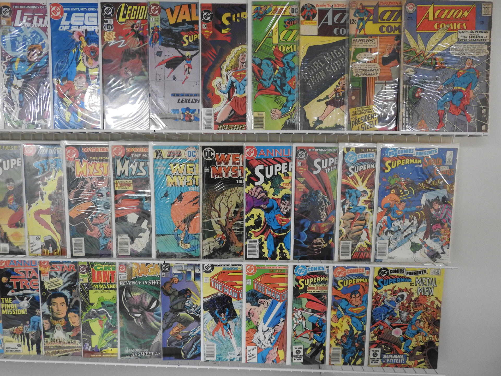Huge Lot 120+ Comics W/ Superboy, Batman, Action Comics+ Avg Fine ...