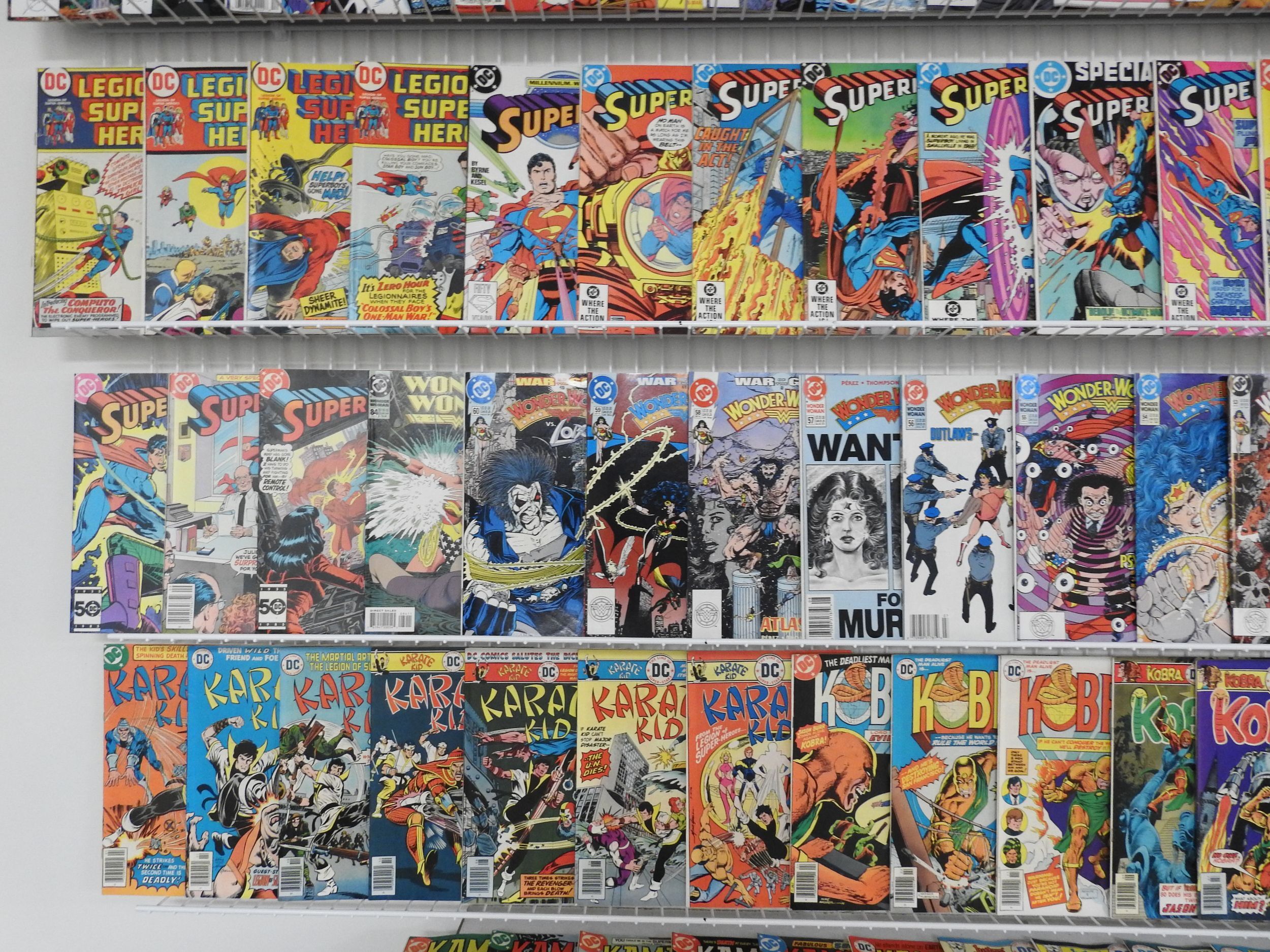 Huge Lot 200+ Comics W/ Flash, Wonder Woman, Superman+ Avg VF ...