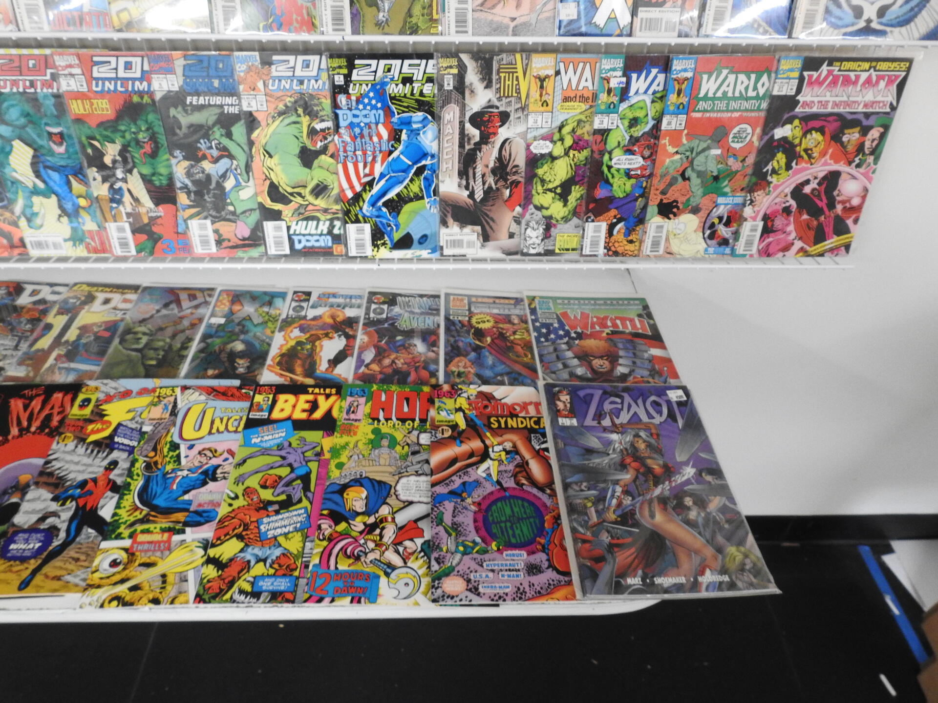 Huge Lot of 150+ Comics W/ Flash, Doom 2099, Warlock Avg. VF Condition ...