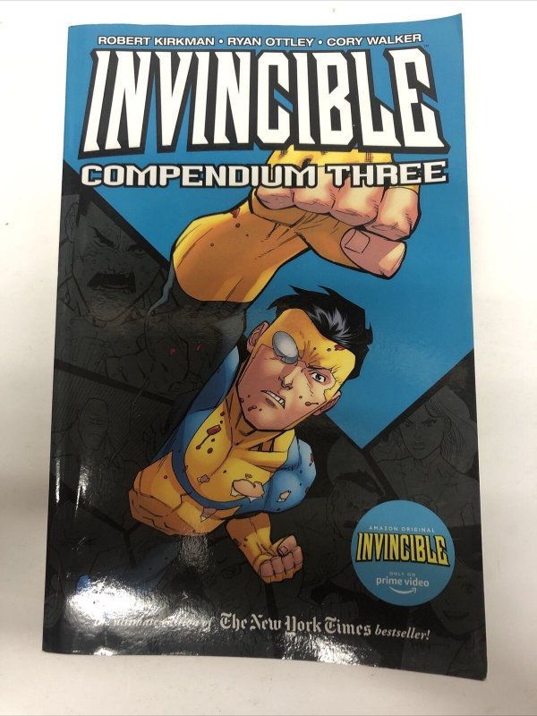 Invincible (2021) Compendium 3 Robert Kirkman•Ryan Ottley•Cory Walker ...