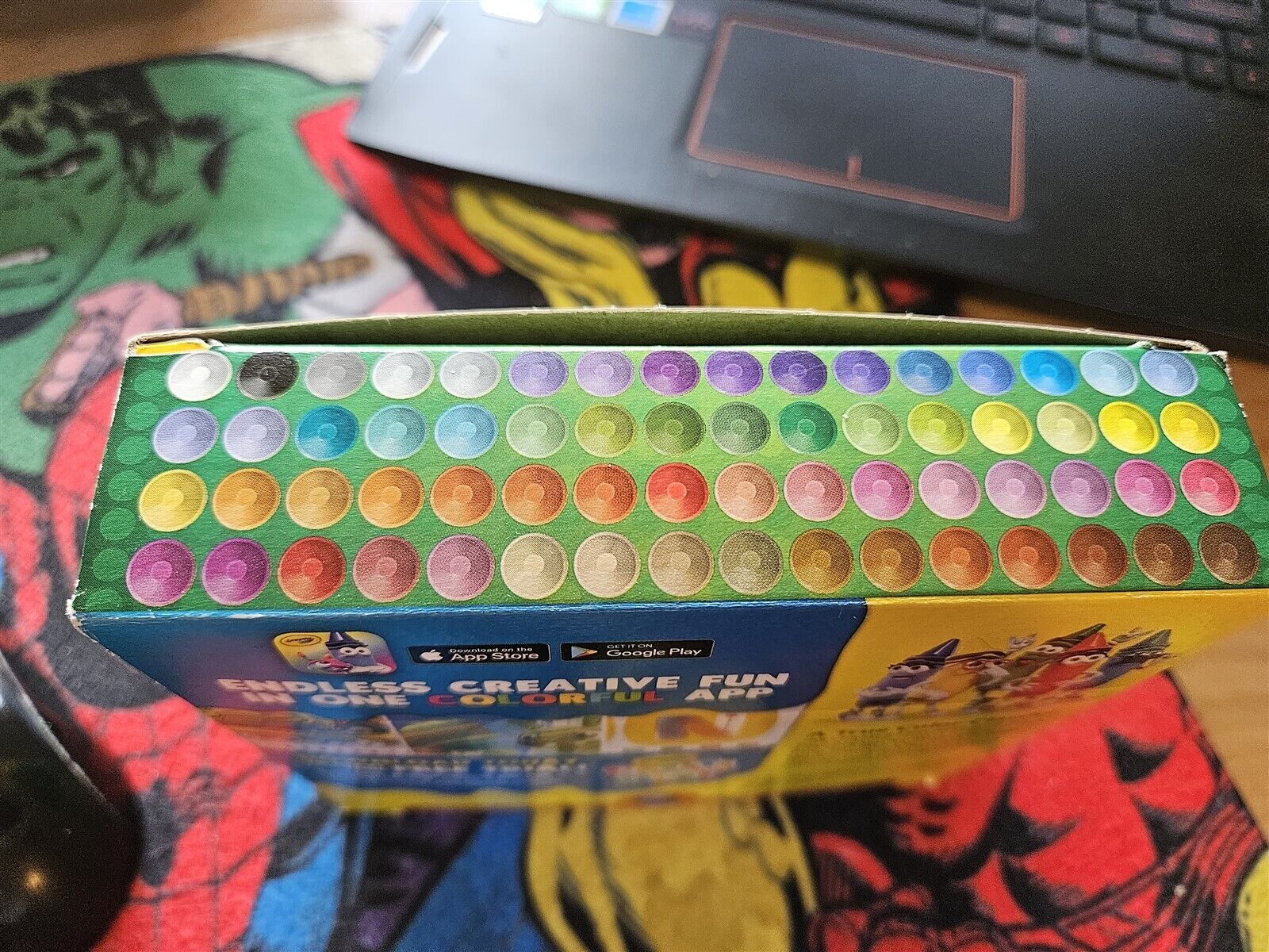 Crayola Crayons 52-0064 64 Count Built-In Sharpener and Avengers ...