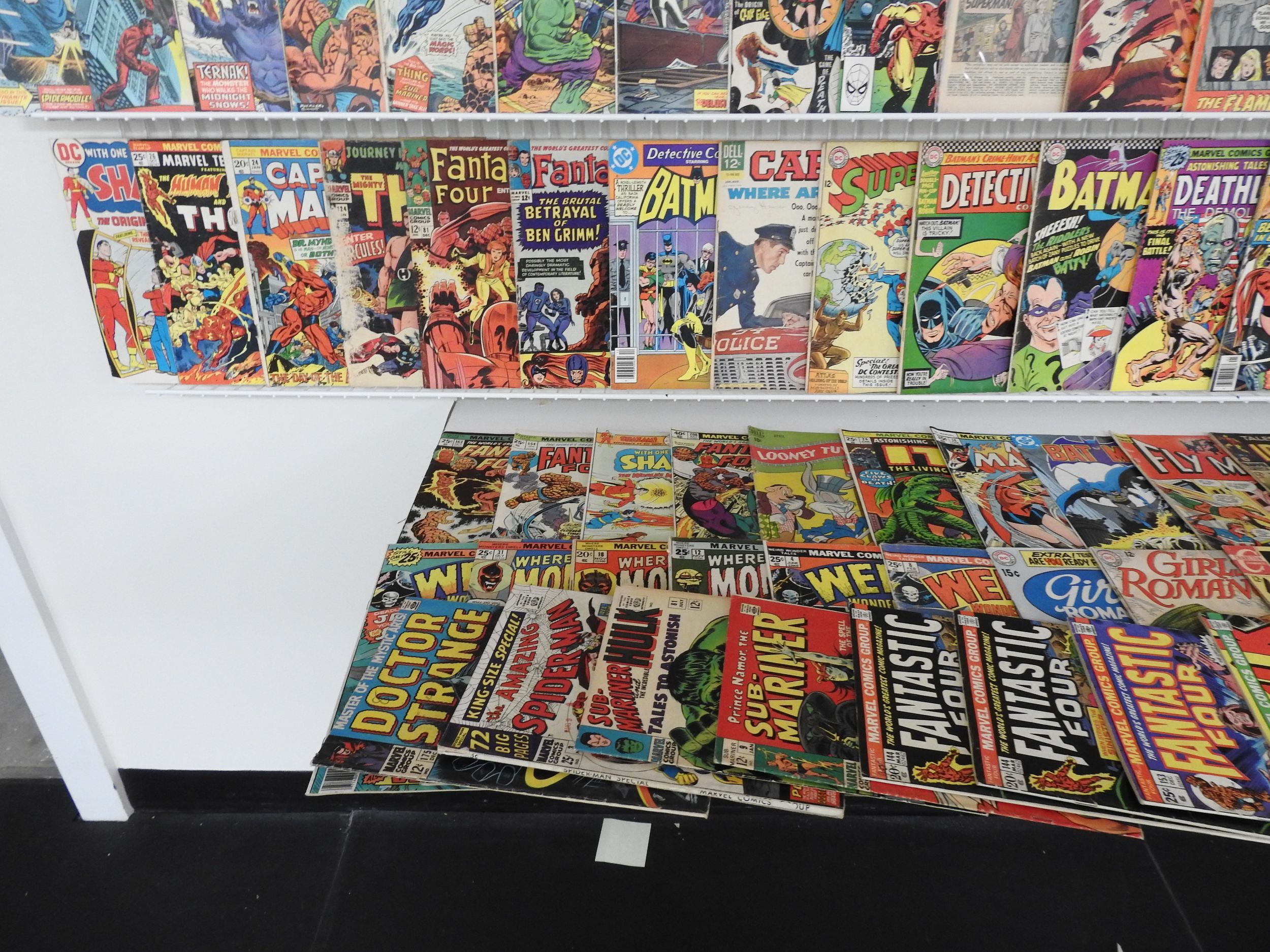 Huge Lot of 180+ Low Grade Comics W/ Spider-Man, Daredevil, Hulk, +More ...