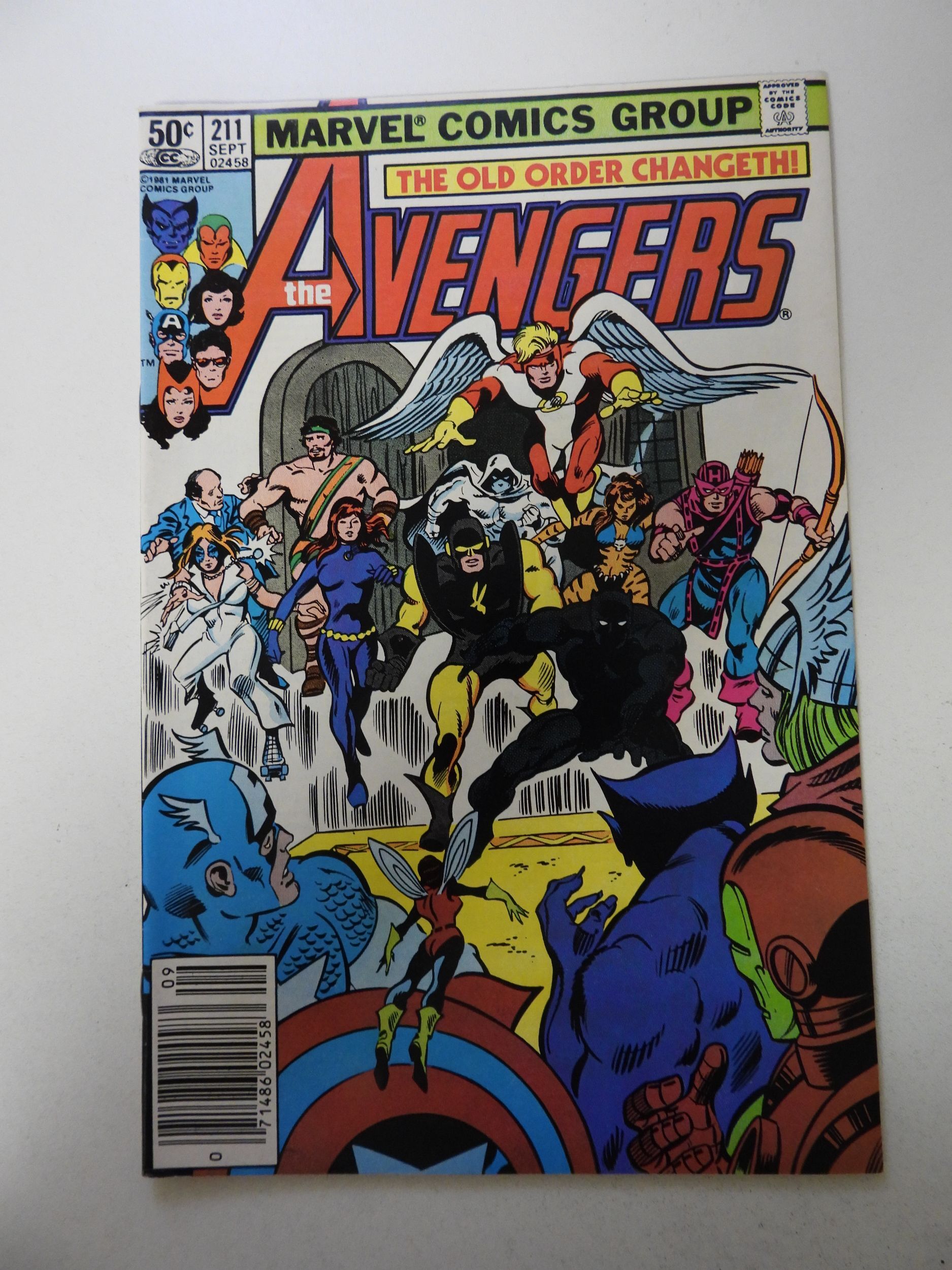 The Avengers #211 (1981) FN/VF condition | Comic Books - Bronze Age, Marvel, Avengers, Superhero ...