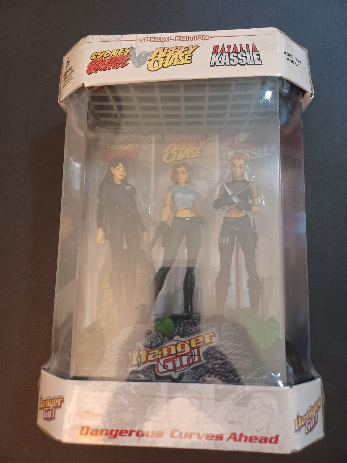 Danger Girl Special Edition Dangerous Curves Ahead 3 Figure Set ...