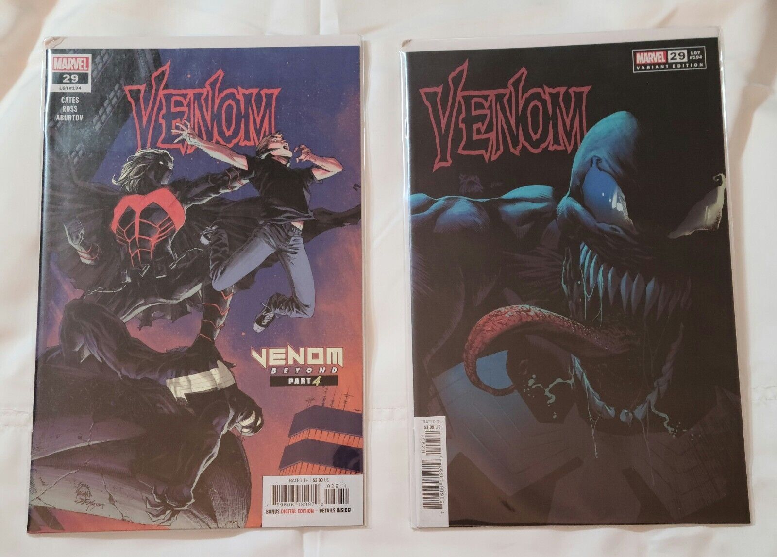 Venom Comic Lot of 8, Vol. 4, #1, 24, 26, 27 (2 Variants) 29 (2 ...