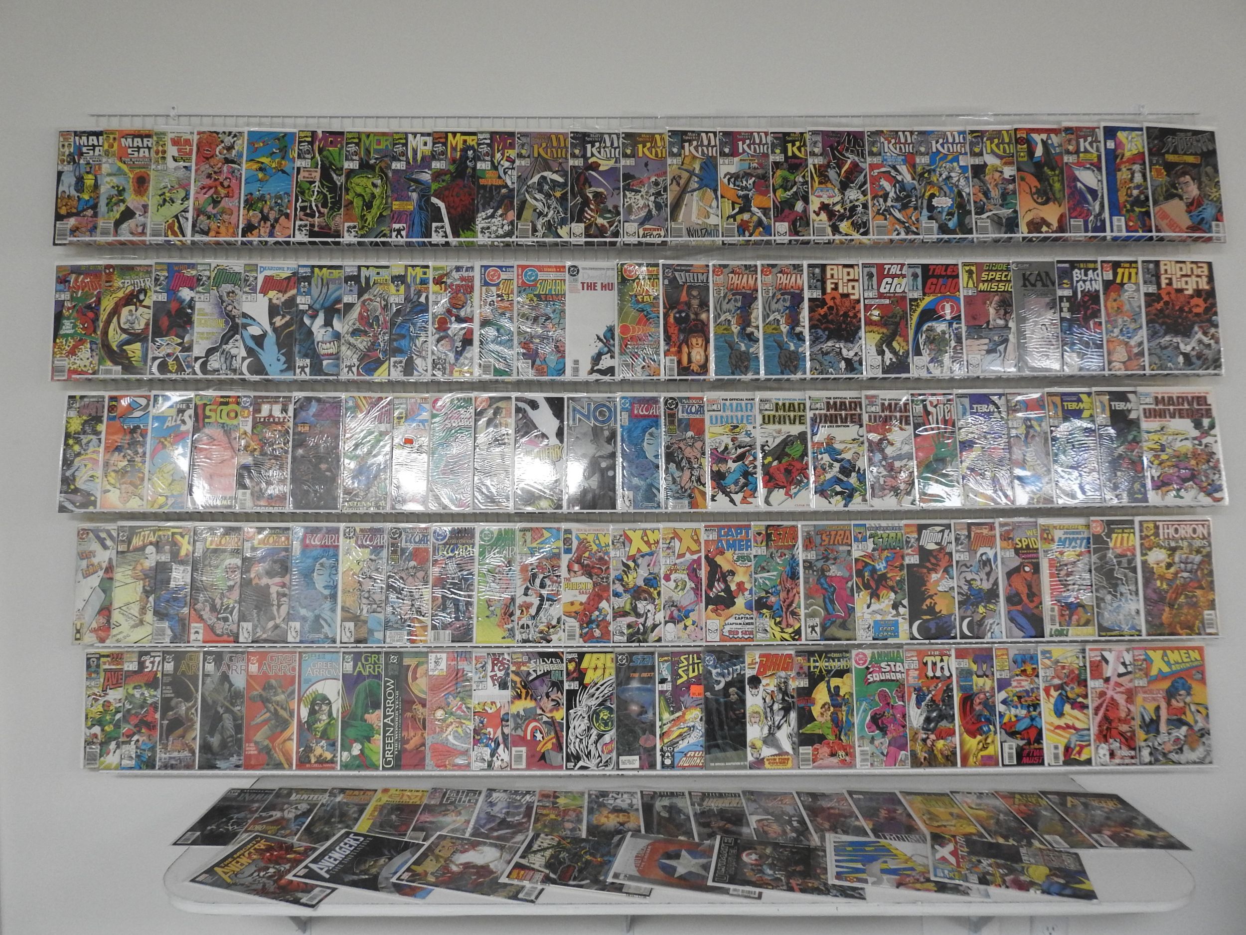 Huge Lot 140+ Comics W/ Moon Knight, Morbius, Dr. Strange, +More! Avg ...
