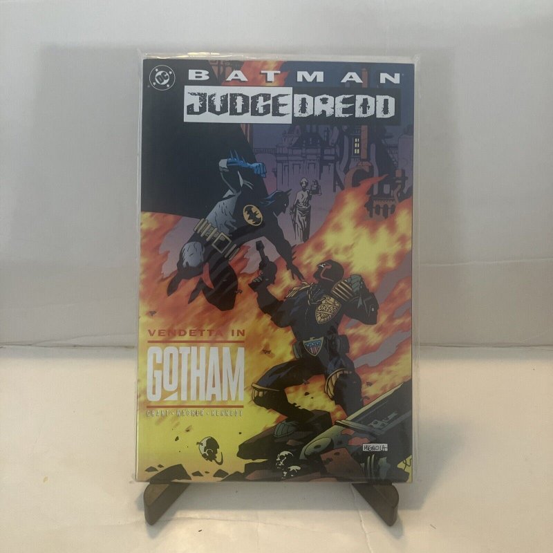 Batman / Judge Dredd: Vendetta in Gotham (Fleetway, 1993 January 1994 ...