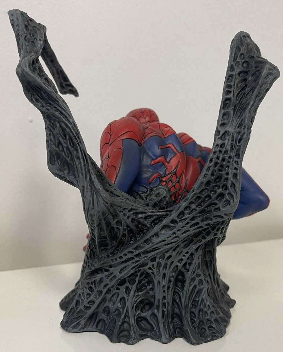 Diamond Select Marvel Universe Spider-Man Bust Statue Eli Livinston ...