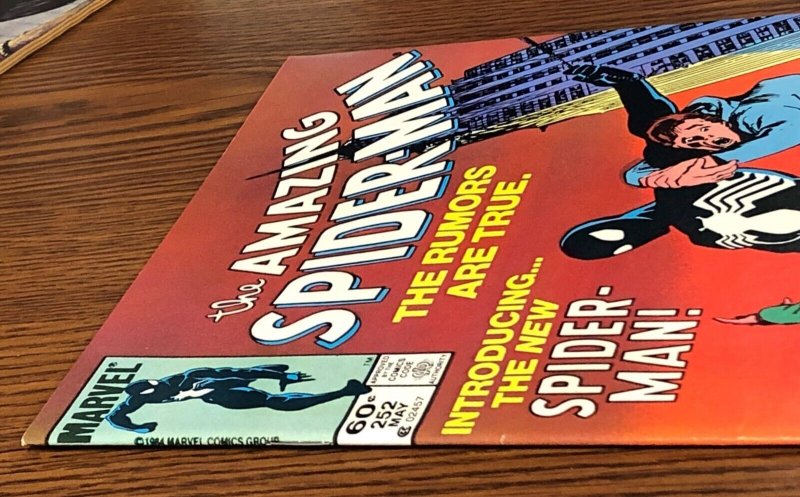 Amazing Spider-Man, The #252 (Newsstand) VF/NM; Marvel | Black Costume ...