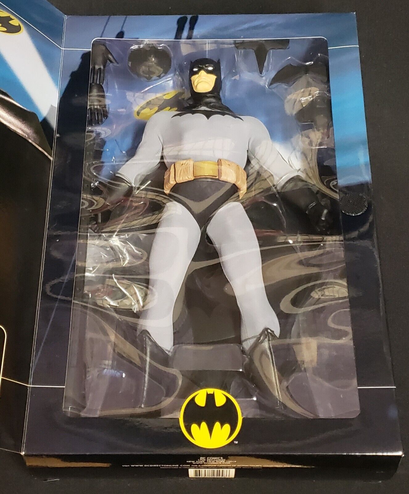 DC Direct Batman 13" Deluxe Collector Figure | Comic Collectibles ...