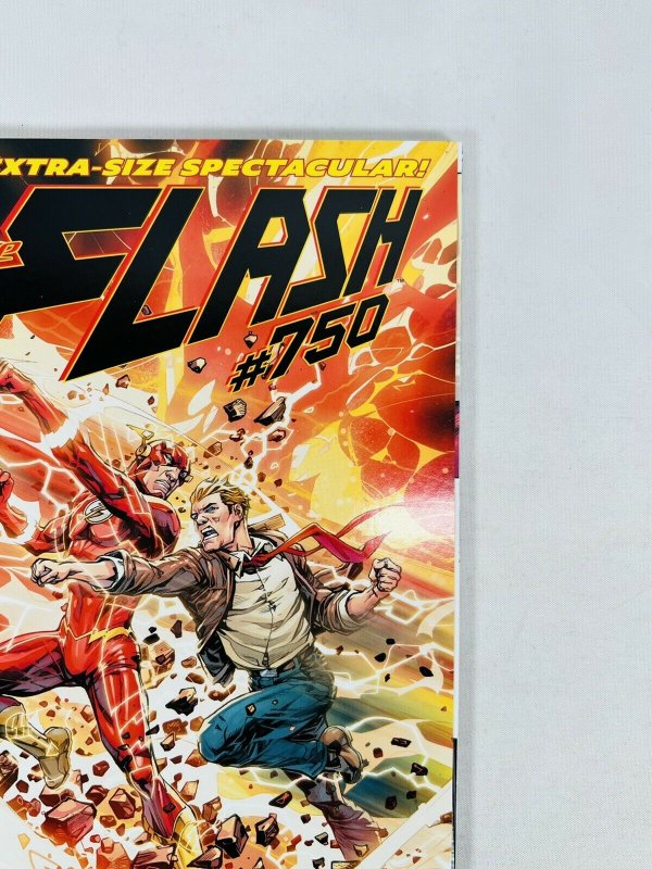 The Flash 750 Extra Size Spectacular - VF+ Porter Cover A - DC Comics ...