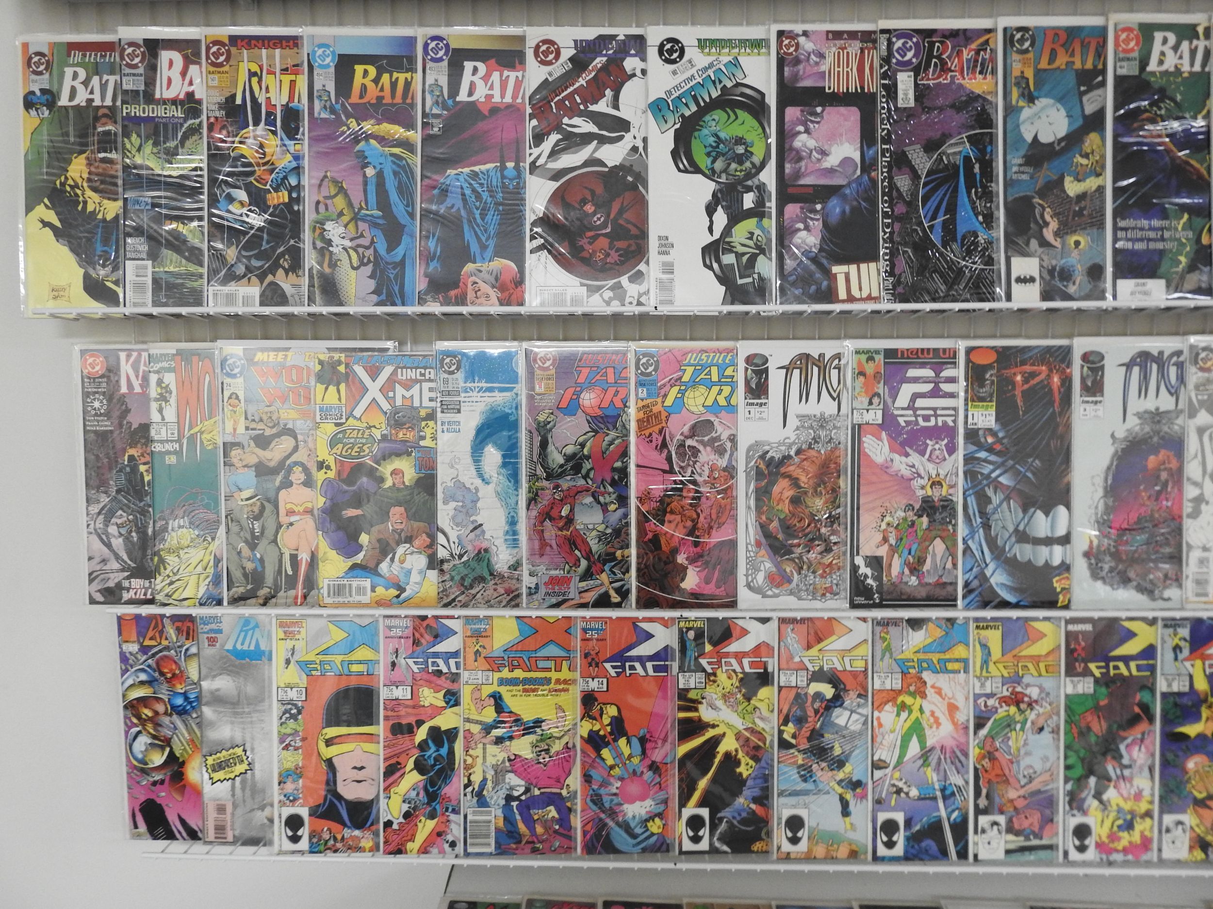 Huge Lot of 140+ Comics W/ Batman, Silver Surfer, Moon Knight! Avg. VF ...