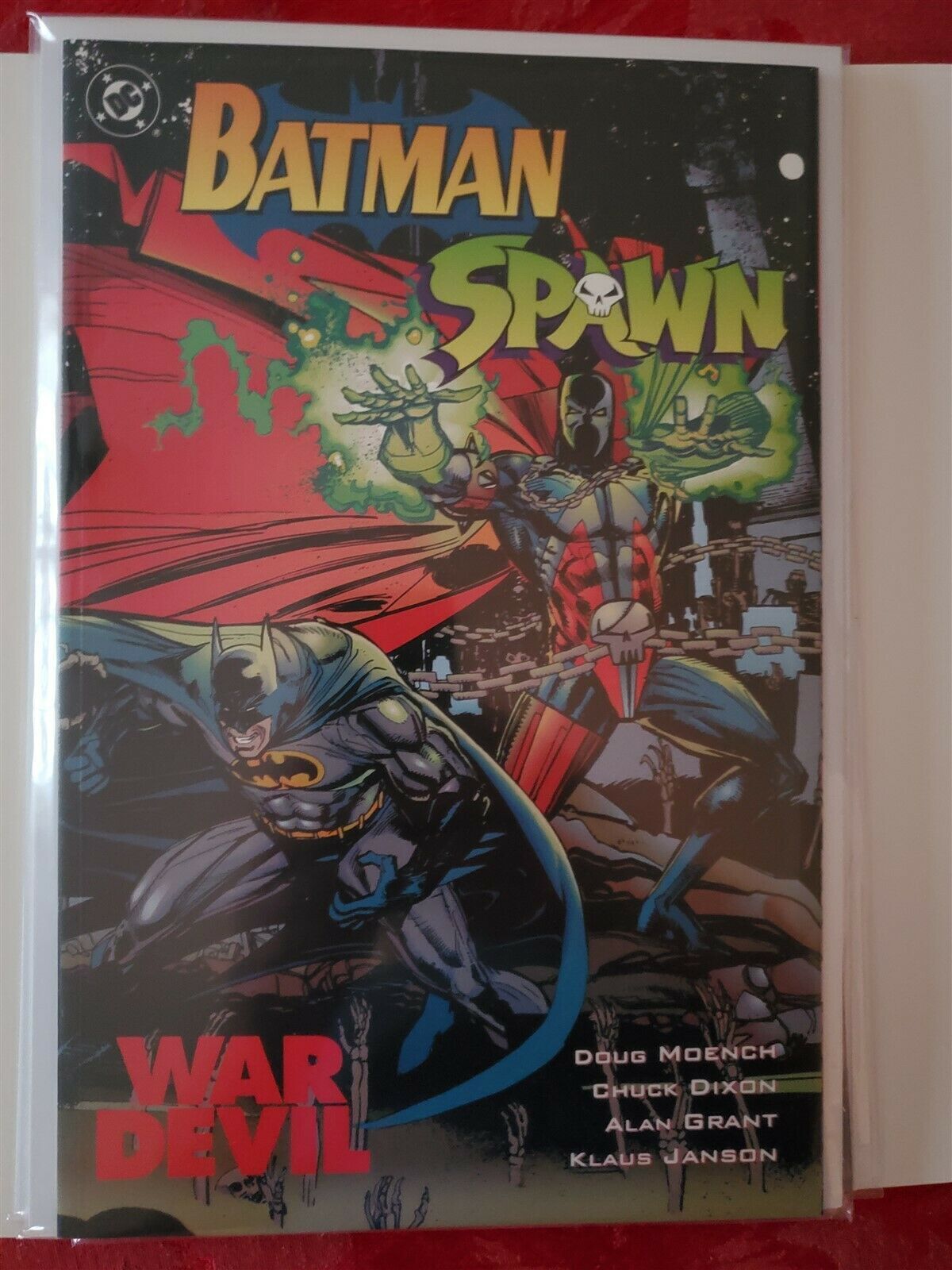 Batman / Spawn War Devil nn (DC, 1994) Condition: NM/MT | International - Comic Books, Abril ...