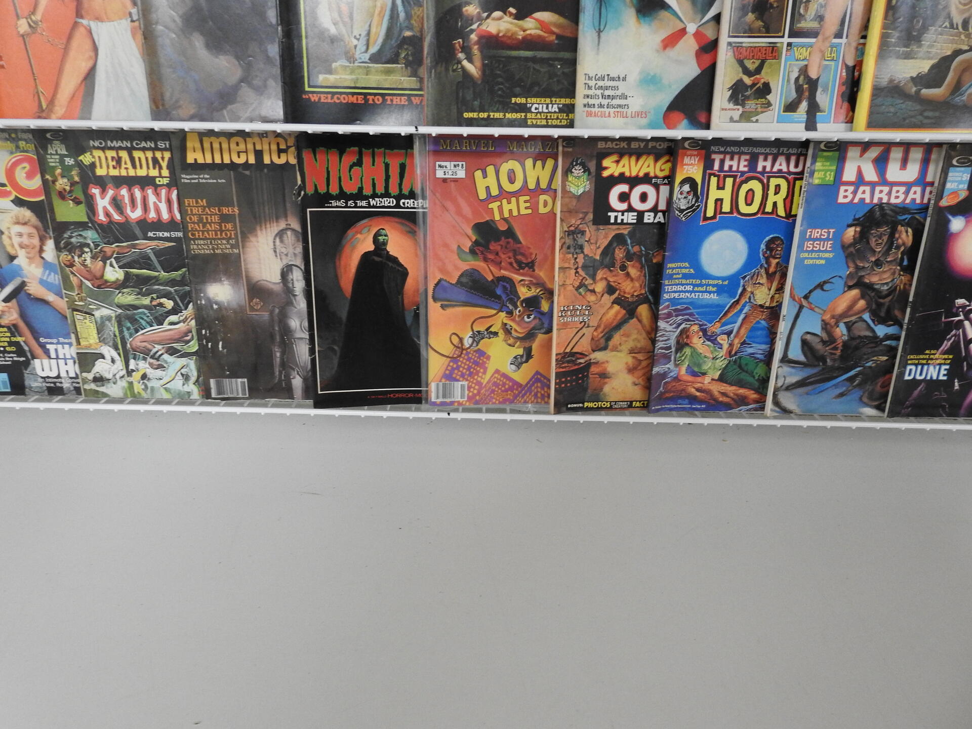 Huge Lot 100 Magazines W/ Vampirella, Conan, Mad, Howard the Duck Avg ...