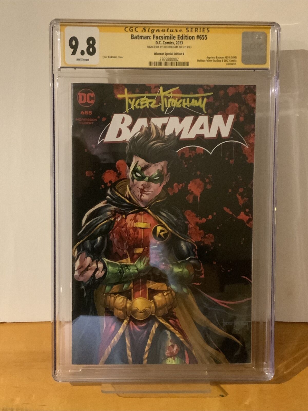 Batman 655 Sdcc Battle Damage CGC 9.8 Signed by Tyler Kirkham Artist ...