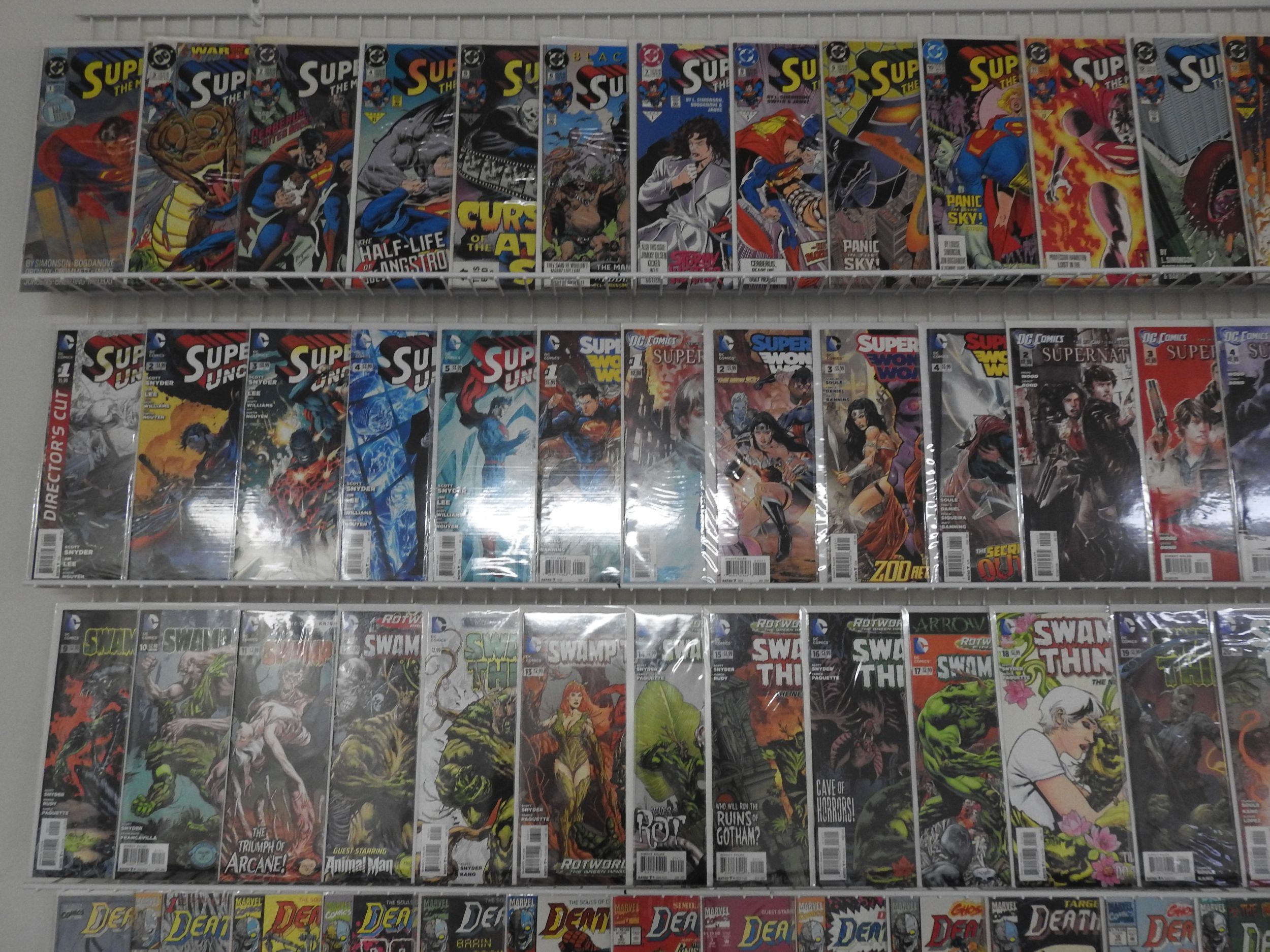 Huge Lot of 150+ Comics W/ Superman, Swamp Thing, Deathstroke Avg. VF ...