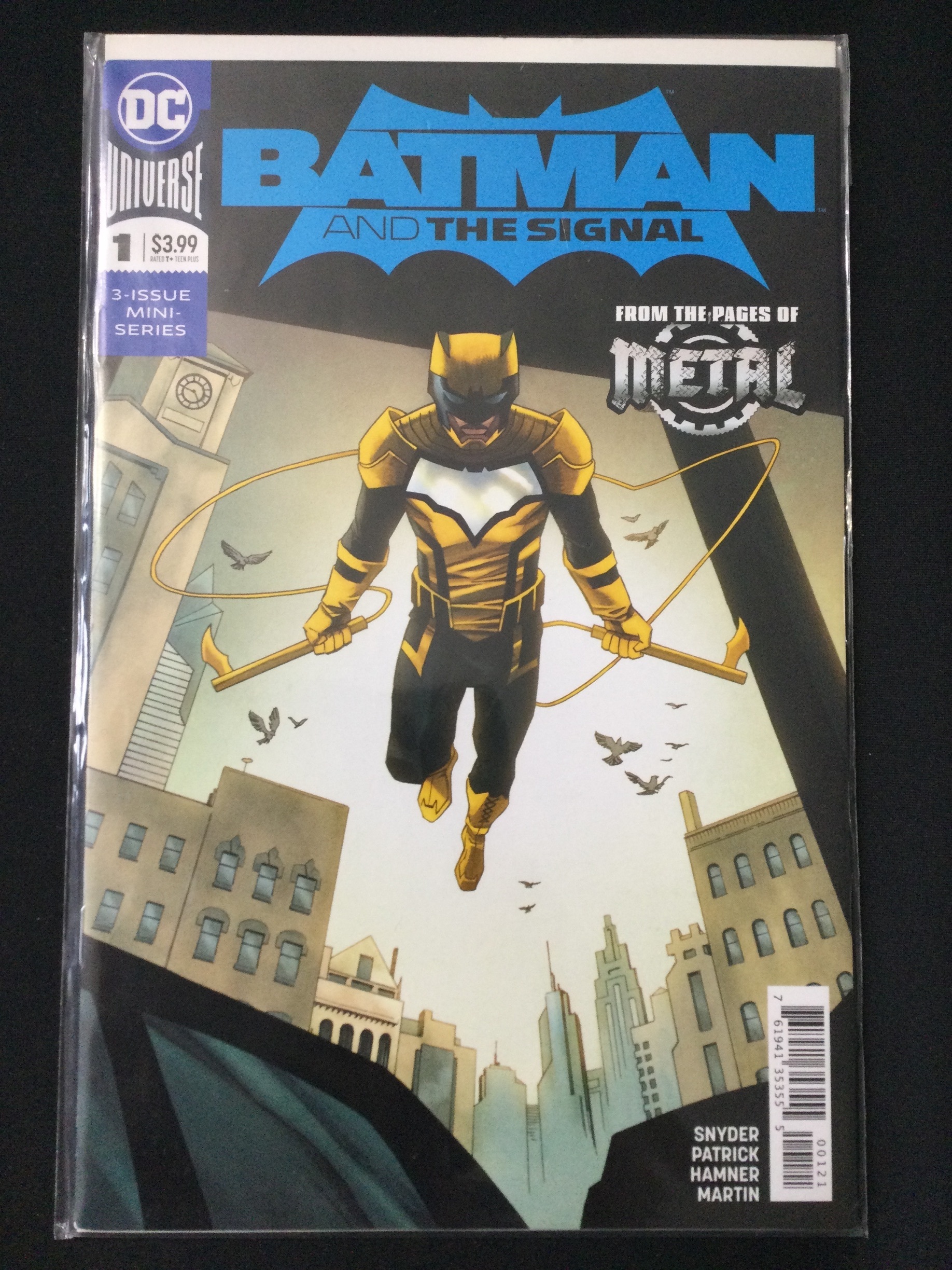 DC Universe Batman And The Signal From The Pages Of Metal | Comic Books ...