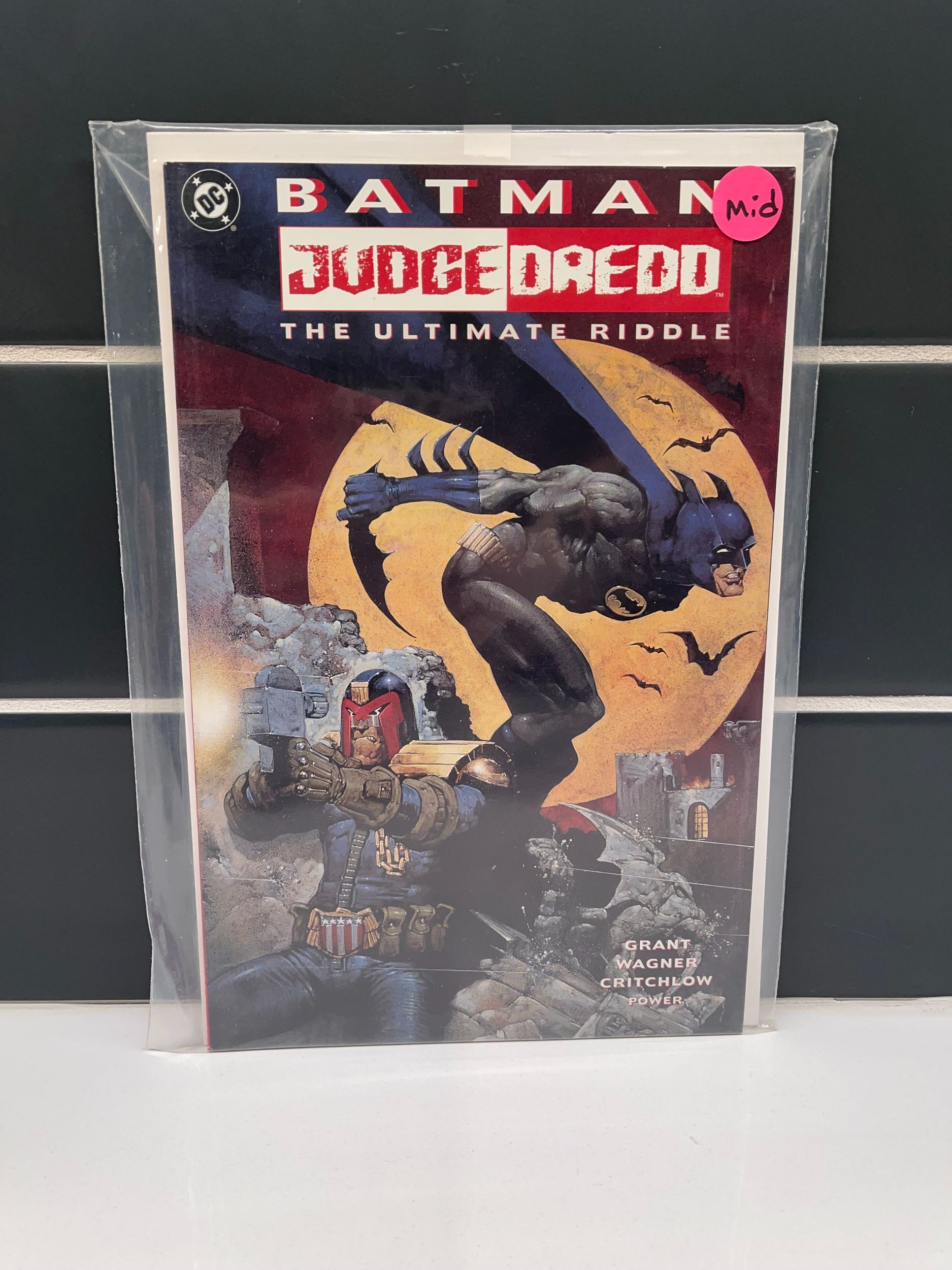 Batman / Judge Dredd: The Ultimate Riddle (1995) | Comic Books - Modern ...