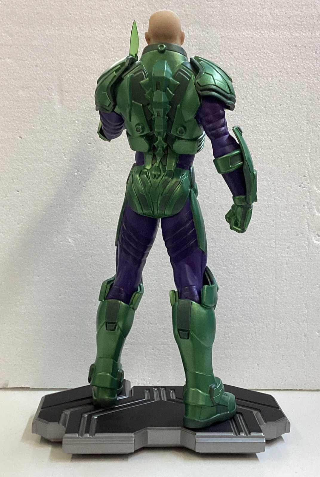 DC Comics Icons Lex Luthor Statue 776/5200 | Comic Collectibles ...