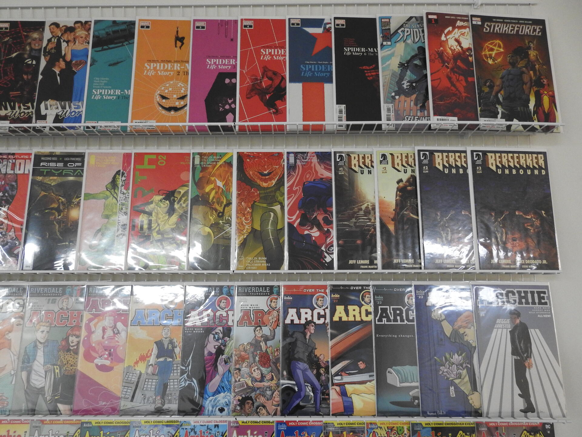 Huge Lot 140+ Comics W/ Spider-Man, Archie Meets Batman '66, +More! Avg ...