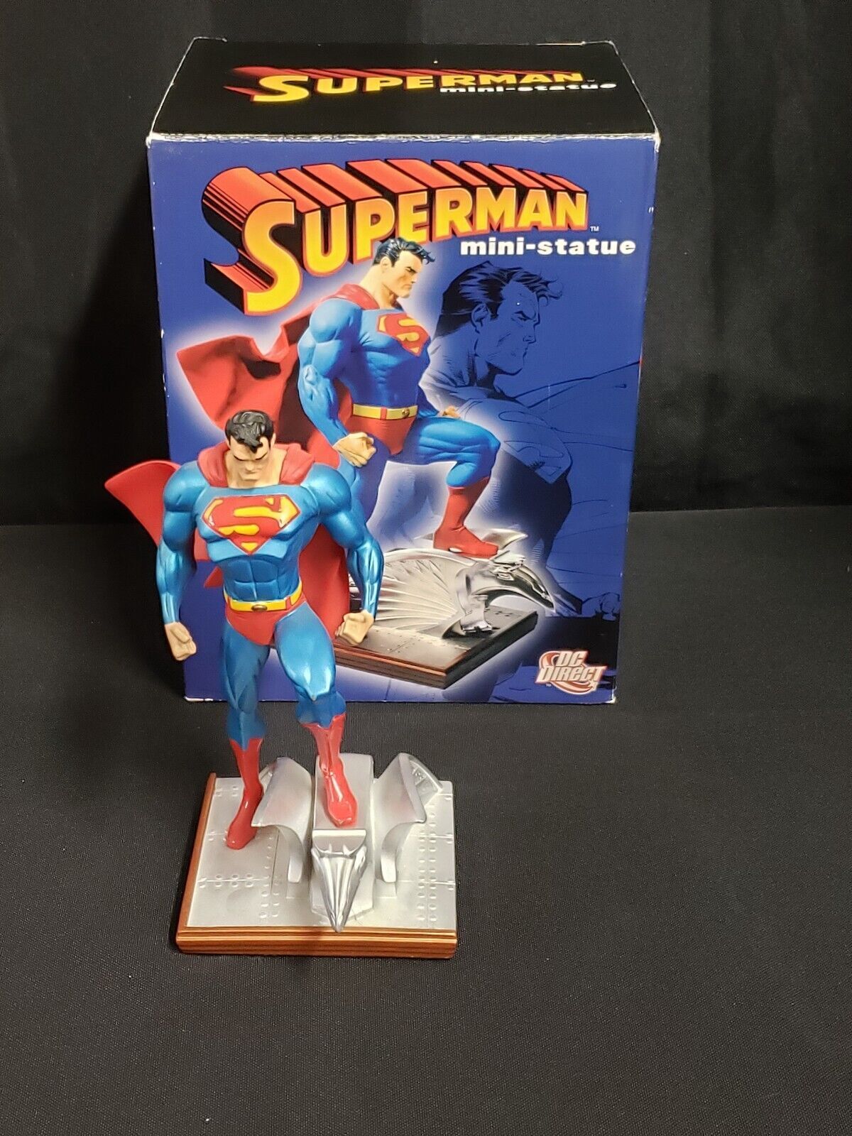 Superman Mini Statue DC Direct DC Jim Lee Hush | Comic Collectibles ...
