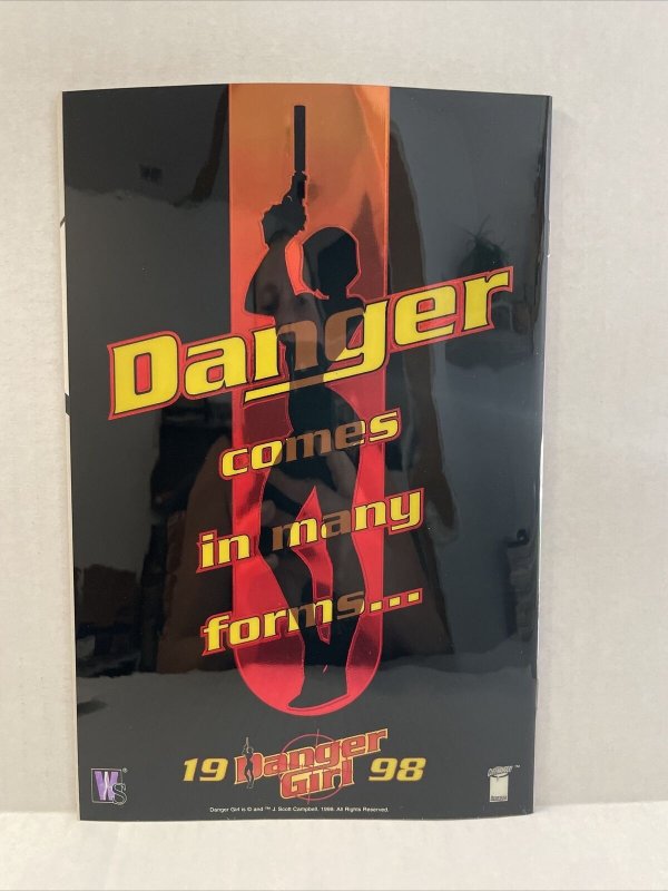Danger Girl #1 A-GO-GO Chromium Edtion J. Scott Campbell NM ... Danger Girl #1 A-GO-GO Chromium Edtion J. Scott Campbell NM ...