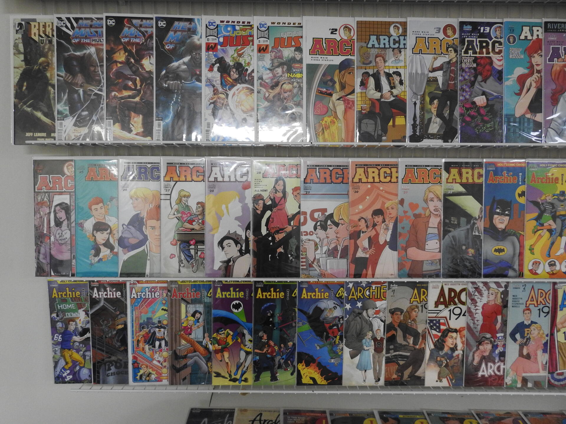 Huge Lot 140+ Comics W/ Spider-Man, Archie Meets Batman '66, +More! Avg ...