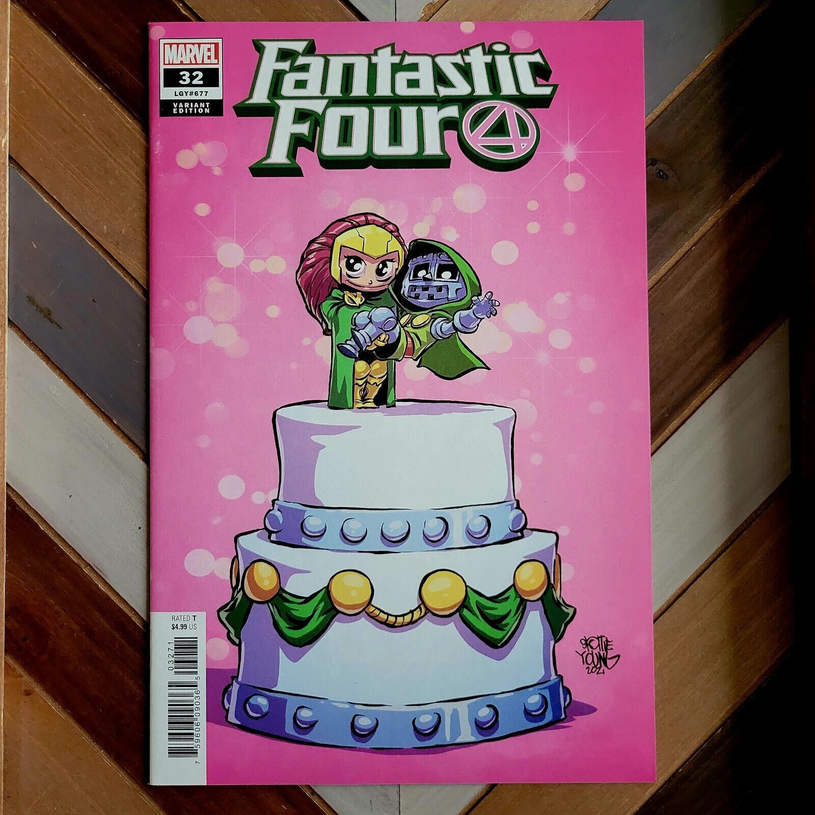 FANTASTIC FOUR #32 (Marvel 2021) Dr DOOM! HIGH GRADE, Skottie Young ...